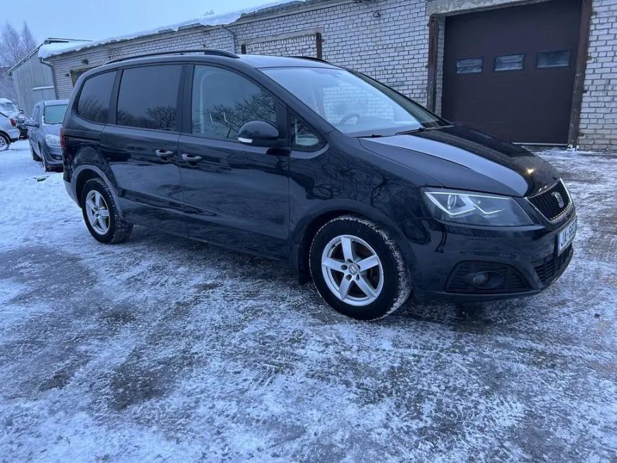 Melns SEAT Alhambra 2012 Limbaži, ar dzinēja tilpumu 2.00 L un nobraukumu 375 tūkst. km par 5950 €, foto 4 vietnē AUTOMOTO.COM.LV