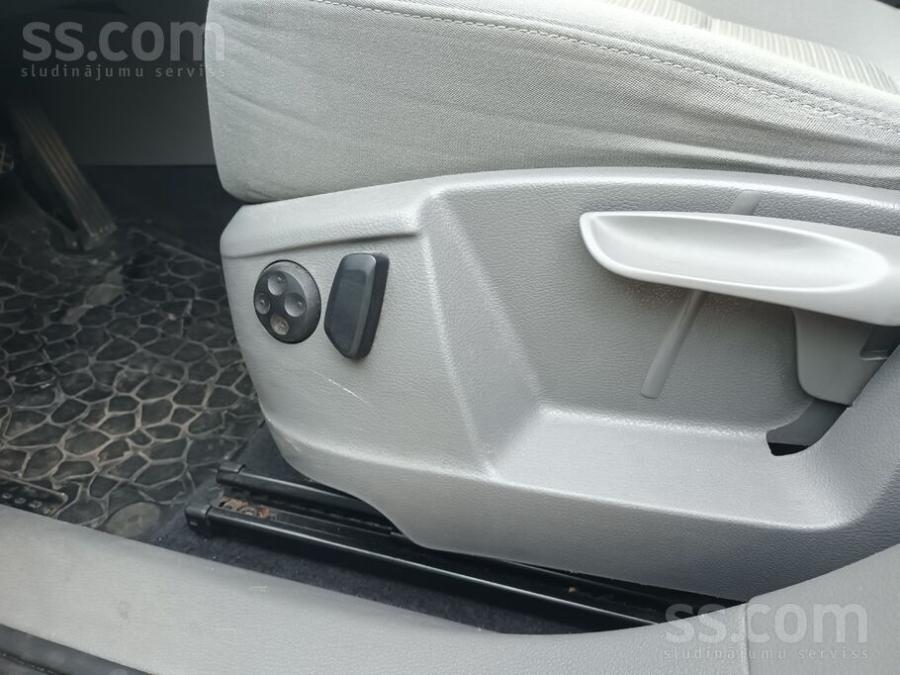 Melns SEAT Alhambra 2012 Rīga, ar dzinēja tilpumu 2.00 L un nobraukumu 243 tūkst. km par 5900 €, foto 5 vietnē AUTOMOTO.COM.LV