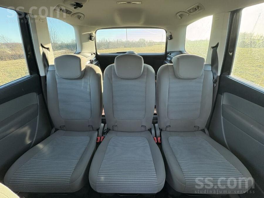 Black SEAT Alhambra 2013 in Balvi, with an engine capacity of 2.00 L and mileage of 260 thousand km for 6000 €, photo 15 on AUTOMOTO.COM.LV