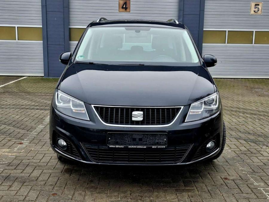 Black SEAT Alhambra 2013 in Kretinga, with an engine capacity of 1.97 L and mileage of 235 thousand km for 8499 €, photo 3 on AUTOMOTO.COM.LV
