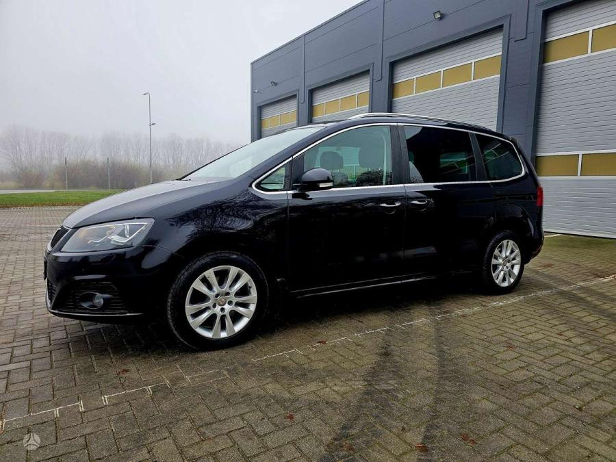 Black SEAT Alhambra 2013 in Kretinga, with an engine capacity of 1.97 L and mileage of 235 thousand km for 8499 €, photo 12 on AUTOMOTO.COM.LV