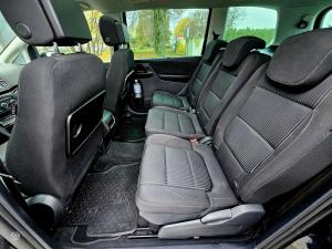 Black SEAT Alhambra 2013 in Kretinga, with an engine capacity of 1.97 L and mileage of 235 thousand km for 8499 €, photo 21 on AUTOMOTO.COM.LV