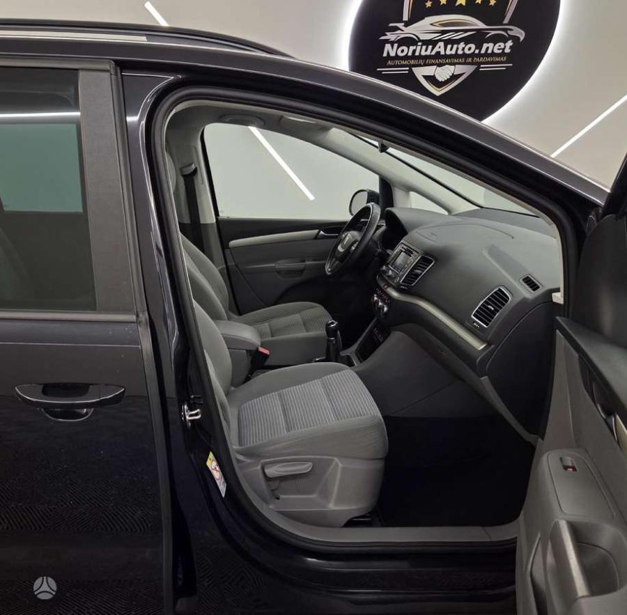 Melns SEAT Alhambra 2013 Marijampole, ar dzinēja tilpumu 1.97 L un nobraukumu 298 tūkst. km par 8999 €, foto 22 vietnē AUTOMOTO.COM.LV