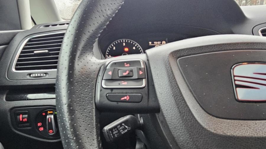 Melns SEAT Alhambra 2013 Rīga, ar dzinēja tilpumu 2.00 L un nobraukumu 203 tūkst. km par 11950 €, foto 17 vietnē AUTOMOTO.COM.LV