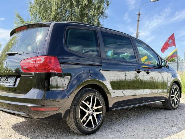 Black SEAT Alhambra 2013 in Siauliai, with an engine capacity of 2.00 L and mileage of 197 thousand km for 12450 €, photo 8 on AUTOMOTO.COM.LV