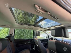 Black SEAT Alhambra 2013 in Siauliai, with an engine capacity of 1.97 L and mileage of 197 thousand km for 12450 €, photo 31 on AUTOMOTO.COM.LV