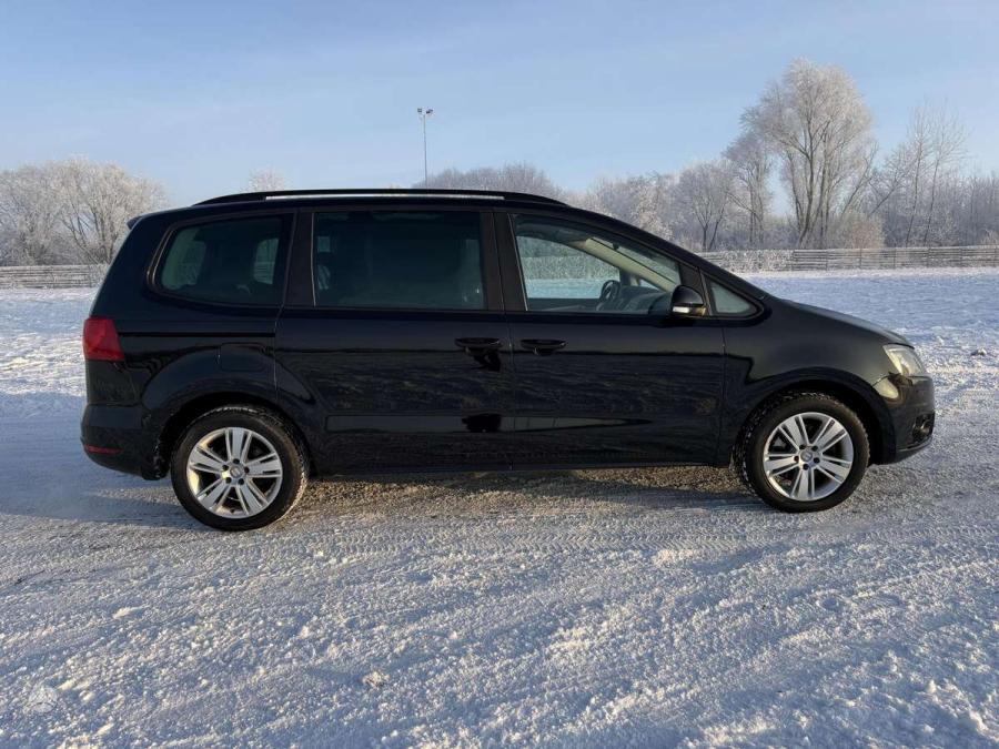 Black SEAT Alhambra 2014 in Marijampole, with an engine capacity of 1.97 L and mileage of 282 thousand km for 6350 €, photo 6 on AUTOMOTO.COM.LV