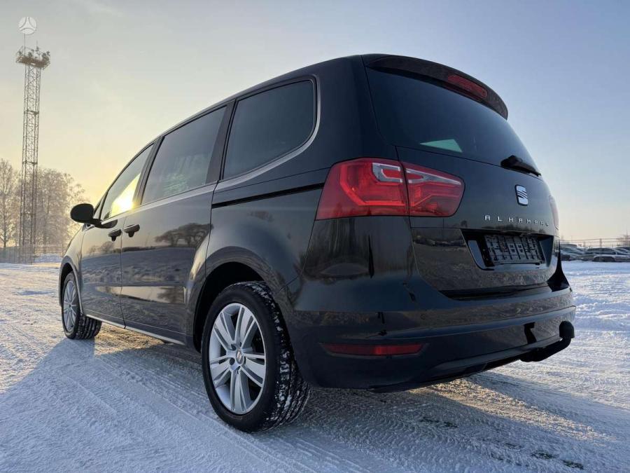 Black SEAT Alhambra 2014 in Marijampole, with an engine capacity of 1.97 L and mileage of 282 thousand km for 6350 €, photo 12 on AUTOMOTO.COM.LV