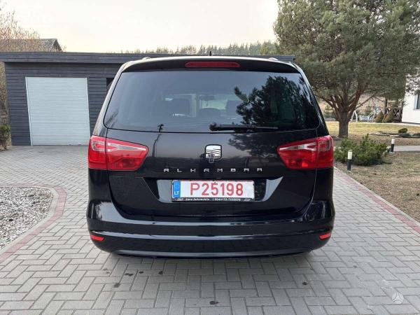Black SEAT Alhambra 2014 in Druskininkai, with an engine capacity of 2.00 L and mileage of 299 thousand km for 7490 €, photo 6 on AUTOMOTO.COM.LV