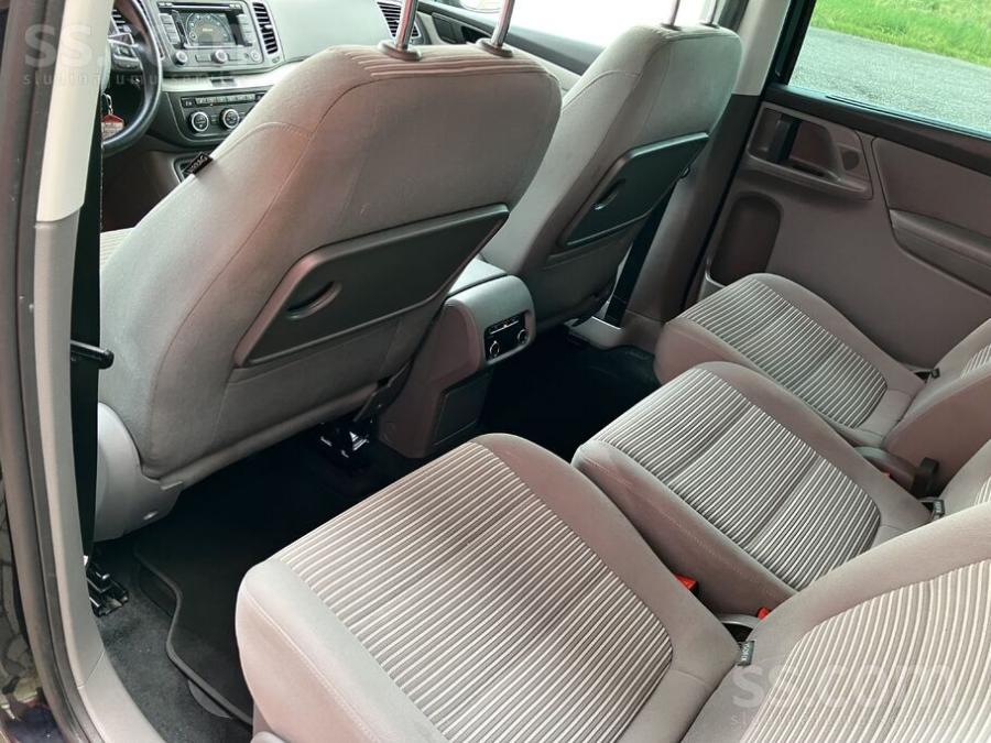 Black SEAT Alhambra 2014 in Talsi, with an engine capacity of 2.00 L and mileage of 0 thousand km for 8500 €, photo 19 on AUTOMOTO.COM.LV