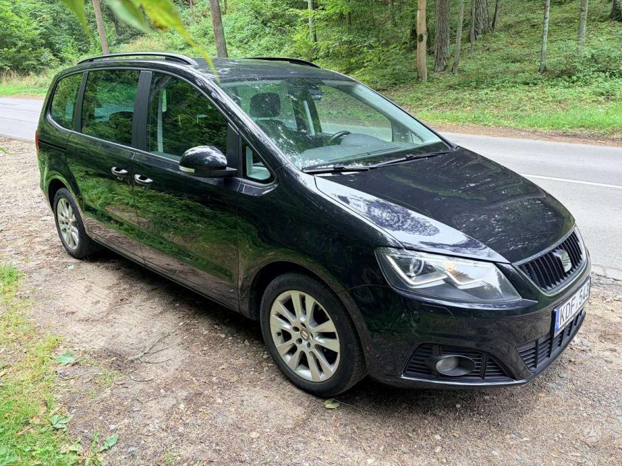 Black SEAT Alhambra 2014 in Vilnius, with an engine capacity of 1.97 L and mileage of 287 thousand km for 8300 €, photo 8 on AUTOMOTO.COM.LV