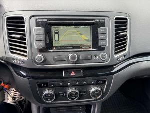 Black SEAT Alhambra 2014 in Vilnius, with an engine capacity of 1.97 L and mileage of 287 thousand km for 8300 €, photo 15 on AUTOMOTO.COM.LV