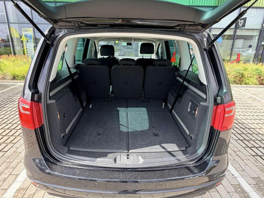 Black SEAT Alhambra 2014 in Vilnius, with an engine capacity of 1.97 L and mileage of 287 thousand km for 8300 €, photo 18 on AUTOMOTO.COM.LV