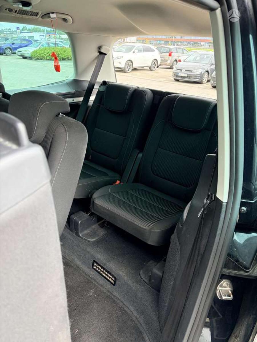 Black SEAT Alhambra 2014 in Vilnius, with an engine capacity of 1.97 L and mileage of 287 thousand km for 8300 €, photo 19 on AUTOMOTO.COM.LV