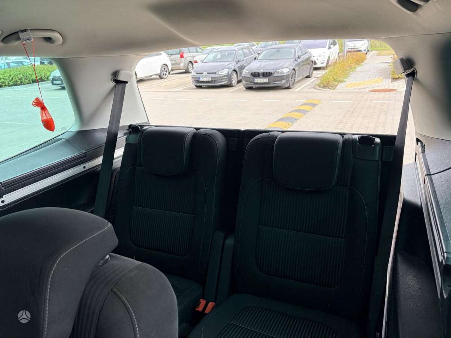 Black SEAT Alhambra 2014 in Vilnius, with an engine capacity of 1.97 L and mileage of 287 thousand km for 8300 €, photo 20 on AUTOMOTO.COM.LV