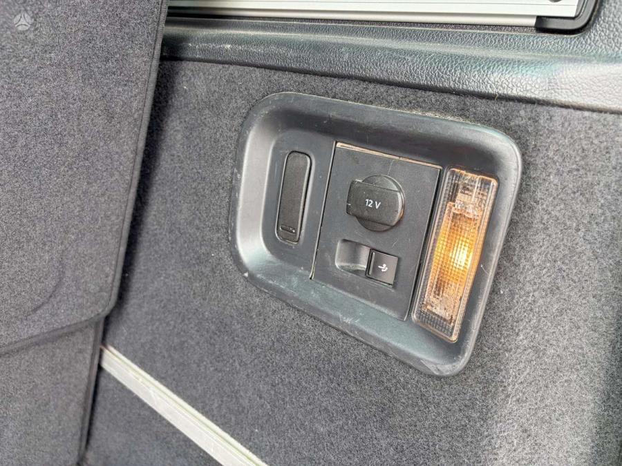 Black SEAT Alhambra 2014 in Vilnius, with an engine capacity of 1.97 L and mileage of 287 thousand km for 8300 €, photo 22 on AUTOMOTO.COM.LV