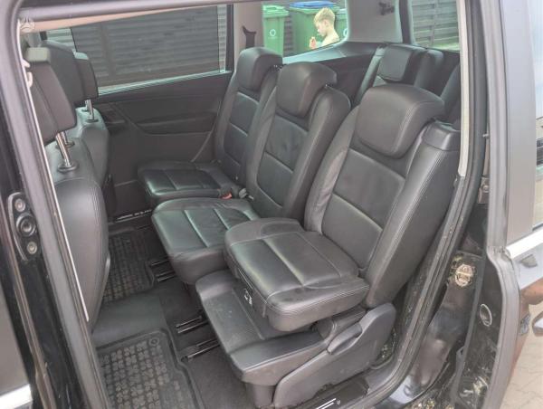 Melns SEAT Alhambra 2015 Kauņa, ar dzinēja tilpumu 2.00 L un nobraukumu 294 tūkst. km par 9500 €, foto 8 vietnē AUTOMOTO.COM.LV