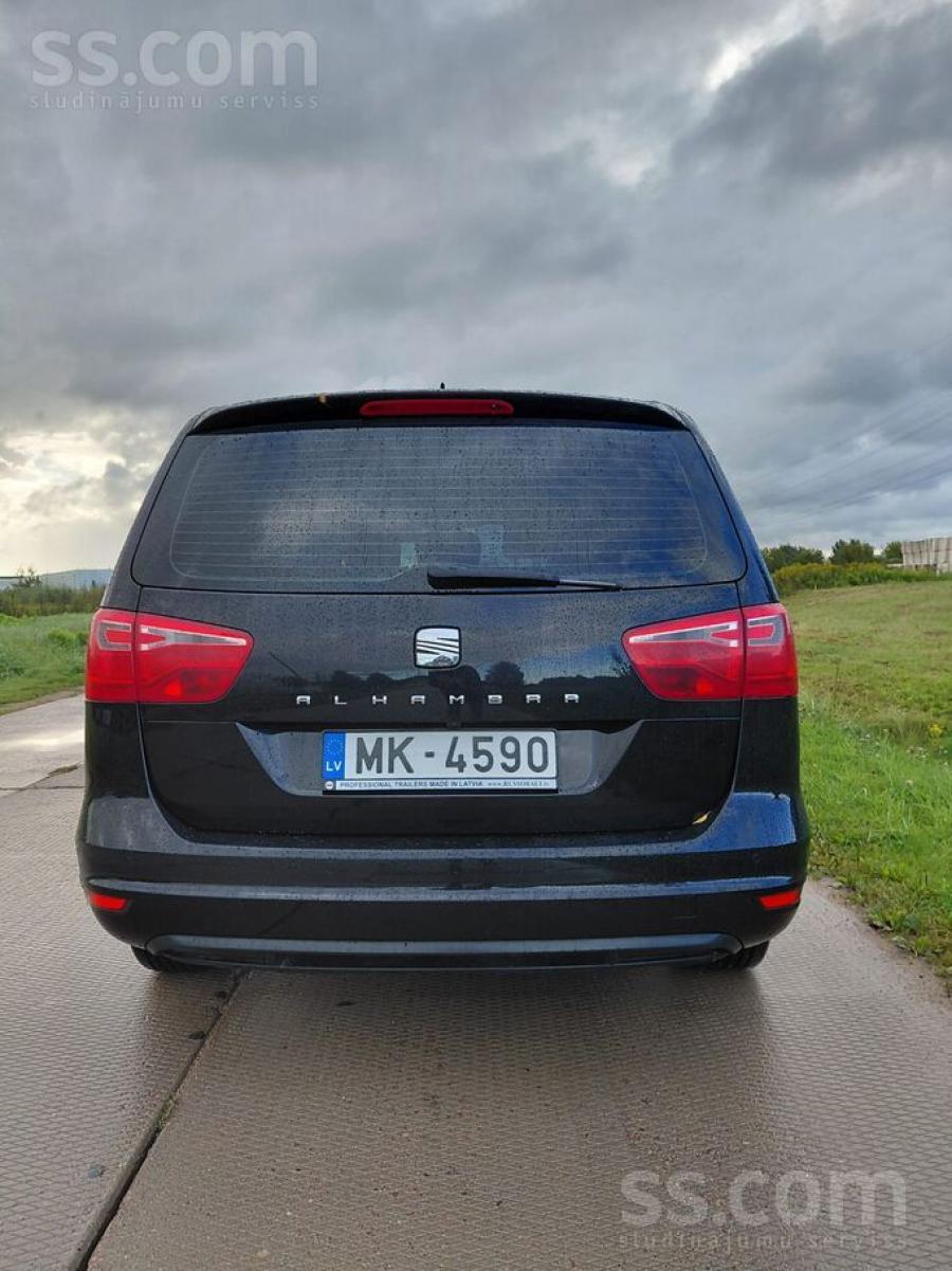 Black SEAT Alhambra 2015 in Riga, with an engine capacity of 2.00 L and mileage of 268 thousand km for 7200 €, photo 3 on AUTOMOTO.COM.LV