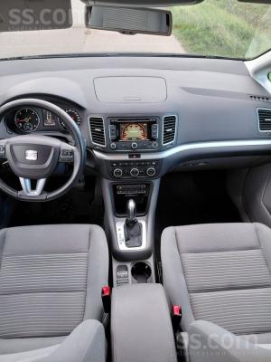 Black SEAT Alhambra 2015 in Riga, with an engine capacity of 2.00 L and mileage of 268 thousand km for 7200 €, photo 5 on AUTOMOTO.COM.LV