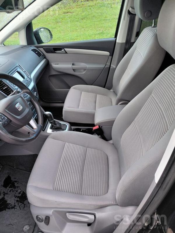 Black SEAT Alhambra 2015 in Riga, with an engine capacity of 2.00 L and mileage of 268 thousand km for 7200 €, photo 10 on AUTOMOTO.COM.LV