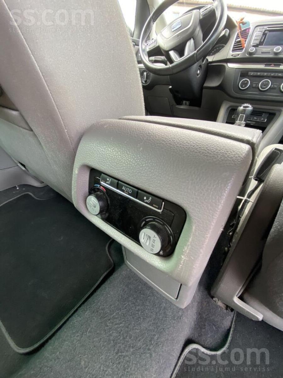 Black SEAT Alhambra 2015 in Dobele, with an engine capacity of 2.00 L and mileage of 261 thousand km for 7950 €, photo 8 on AUTOMOTO.COM.LV