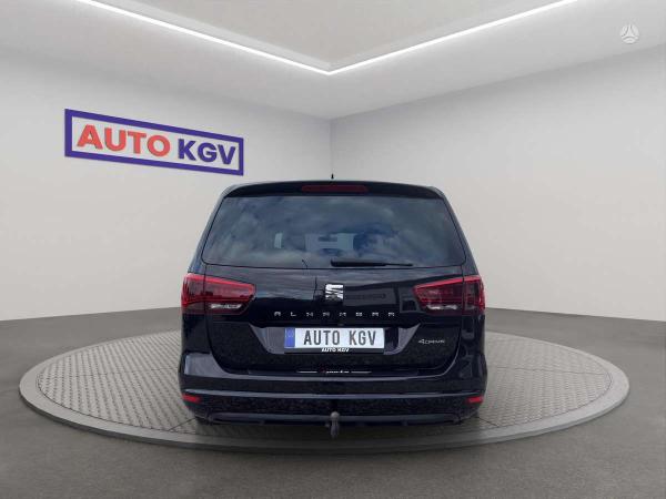 Melns SEAT Alhambra 2015 Kauņa, ar dzinēja tilpumu 2.00 L un nobraukumu 294 tūkst. km par 9799 €, foto 5 vietnē AUTOMOTO.COM.LV