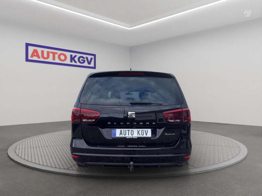 Black SEAT Alhambra 2015 in Kaunas, with an engine capacity of 2.00 L and mileage of 294 thousand km for 9799 €, photo 5 on AUTOMOTO.COM.LV