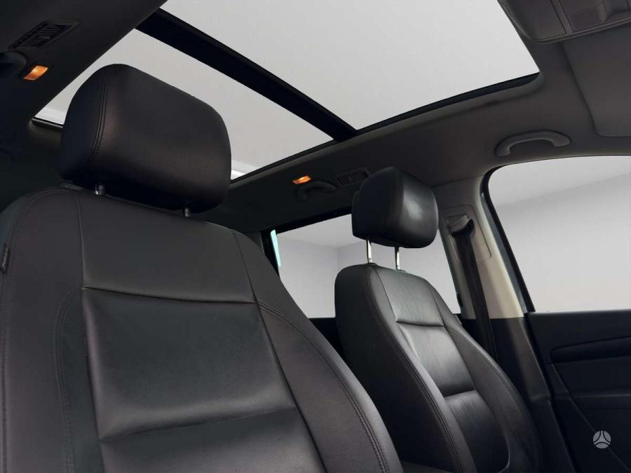 Black SEAT Alhambra 2015 in Kaunas, with an engine capacity of 2.00 L and mileage of 294 thousand km for 9799 €, photo 10 on AUTOMOTO.COM.LV