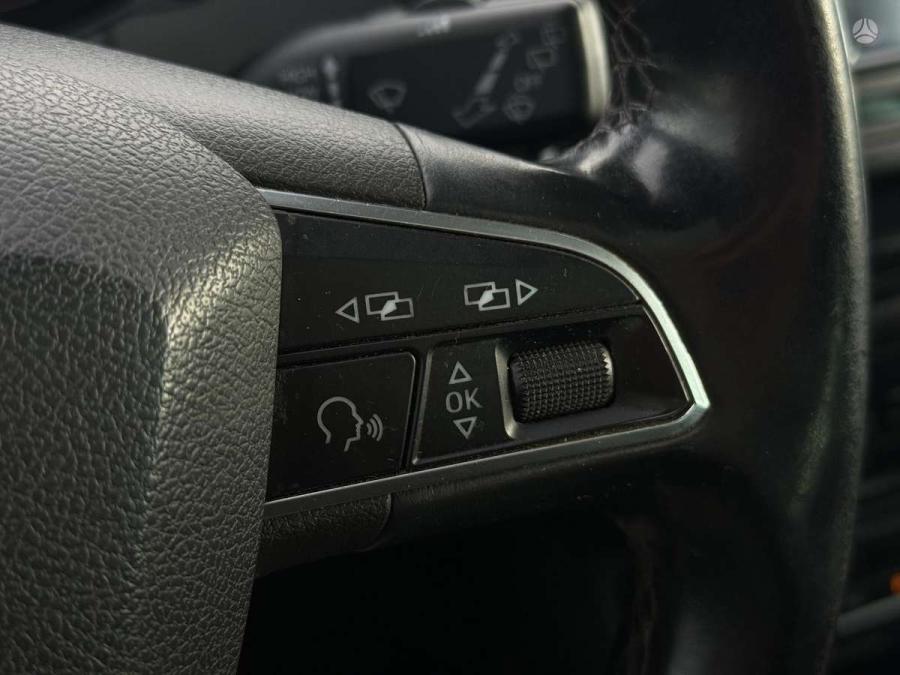 Black SEAT Alhambra 2015 in Kaunas, with an engine capacity of 2.00 L and mileage of 294 thousand km for 9799 €, photo 21 on AUTOMOTO.COM.LV