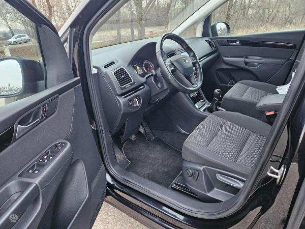 Black SEAT Alhambra 2016 in Vilkaviskis, with an engine capacity of 1.97 L and mileage of 138 thousand km for 12800 €, photo 10 on AUTOMOTO.COM.LV