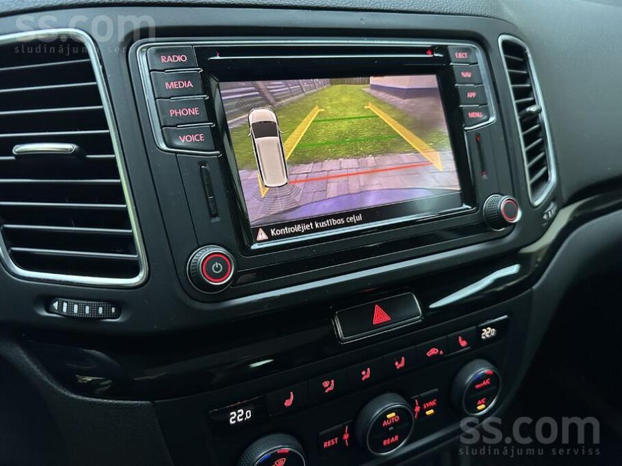 Black SEAT Alhambra 2017 in Jelgava, with an engine capacity of 2.00 L and mileage of 215 thousand km for 13000 €, photo 5 on AUTOMOTO.COM.LV