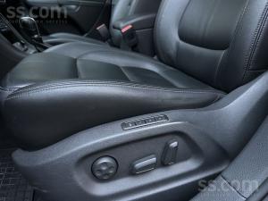 Black SEAT Alhambra 2017 in Jelgava, with an engine capacity of 2.00 L and mileage of 215 thousand km for 13000 €, photo 8 on AUTOMOTO.COM.LV