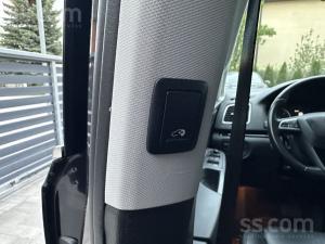 Black SEAT Alhambra 2017 in Jelgava, with an engine capacity of 2.00 L and mileage of 215 thousand km for 13000 €, photo 9 on AUTOMOTO.COM.LV