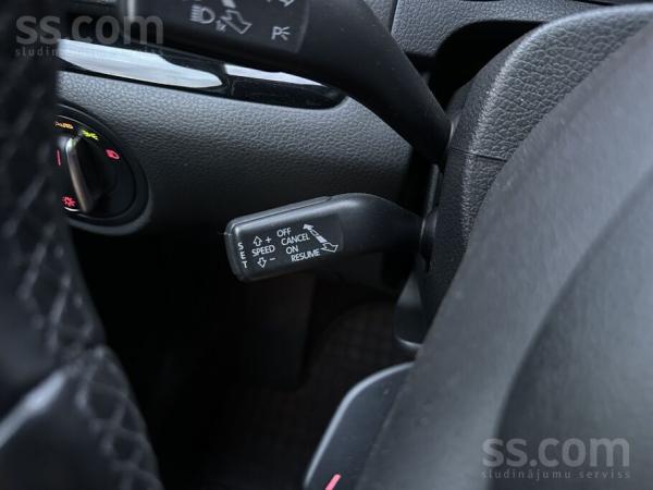 Black SEAT Alhambra 2017 in Jelgava, with an engine capacity of 2.00 L and mileage of 215 thousand km for 13000 €, photo 10 on AUTOMOTO.COM.LV
