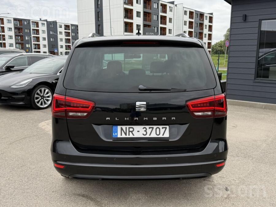 Melns SEAT Alhambra 2017 Jelgava, ar dzinēja tilpumu 2.00 L un nobraukumu 210 tūkst. km par 11500 €, foto 7 vietnē AUTOMOTO.COM.LV