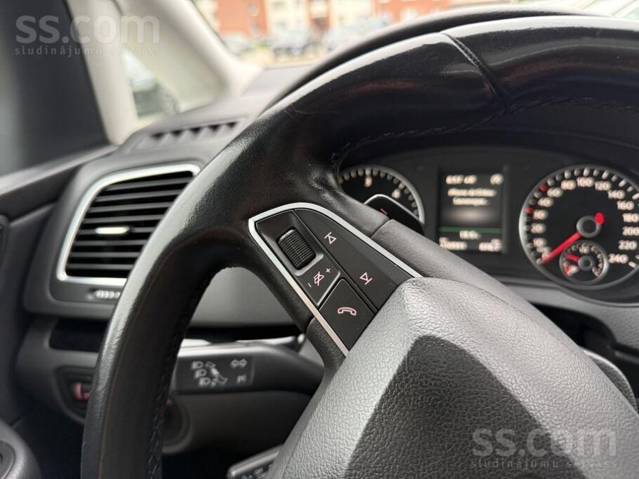 Melns SEAT Alhambra 2017 Jelgava, ar dzinēja tilpumu 2.00 L un nobraukumu 210 tūkst. km par 11500 €, foto 25 vietnē AUTOMOTO.COM.LV