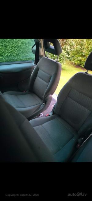 Melns SEAT Alhambra 2007 Elva, ar dzinēja tilpumu 1.90 L un nobraukumu 386 tūkst. km par 1199 €, foto 14 vietnē AUTOMOTO.COM.LV