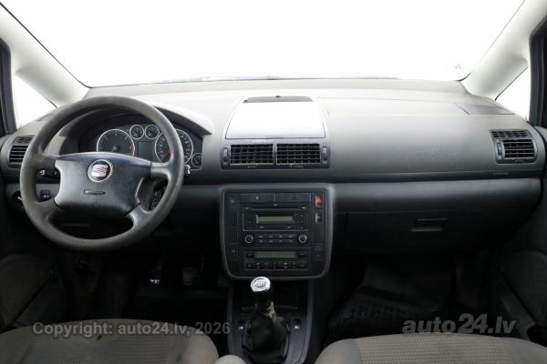 Melns SEAT Alhambra 2007 Tallina, ar dzinēja tilpumu 1.90 L un nobraukumu 389 tūkst. km par 999 €, foto 6 vietnē AUTOMOTO.COM.LV