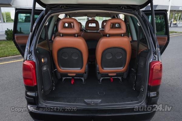 Melns SEAT Alhambra 2009 Tallina, ar dzinēja tilpumu 2.00 L un nobraukumu 0 tūkst. km par 2899 €, foto 10 vietnē AUTOMOTO.COM.LV