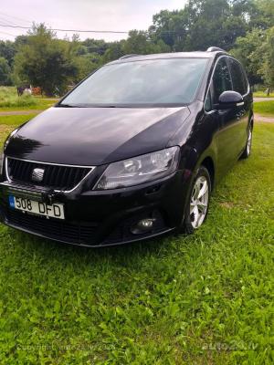 Melns SEAT Alhambra 2011 Tartu, ar dzinēja tilpumu 2.00 L un nobraukumu 300 tūkst. km par 5400 €, foto  vietnē AUTOMOTO.COM.LV