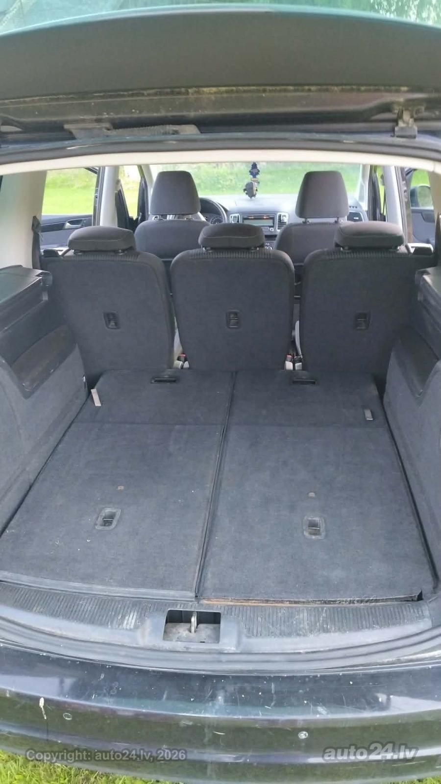 Melns SEAT Alhambra 2011 Tartu, ar dzinēja tilpumu 2.00 L un nobraukumu 300 tūkst. km par 5400 €, foto 10 vietnē AUTOMOTO.COM.LV