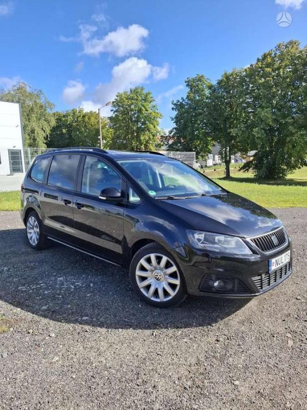 Black SEAT Alhambra 2011 in Siauliai, with an engine capacity of 2.00 L and mileage of 295 thousand km for 6400 €, photo 1 on AUTOMOTO.COM.LV