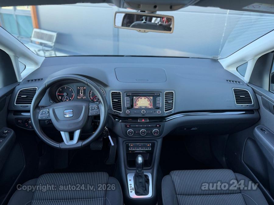 Melns SEAT Alhambra 2015 Tallina, ar dzinēja tilpumu 2.00 L un nobraukumu 0 tūkst. km par 9399 €, foto 10 vietnē AUTOMOTO.COM.LV