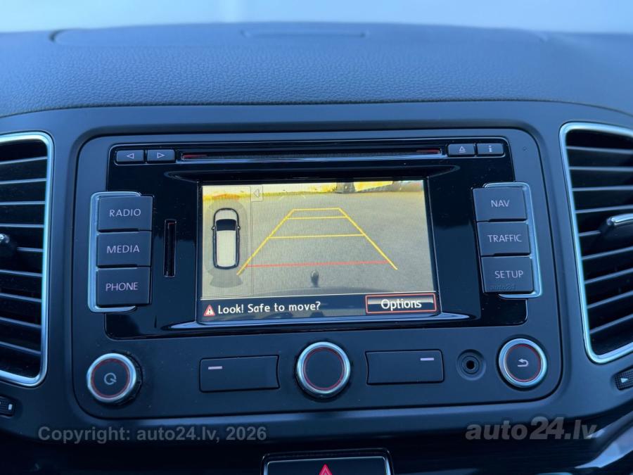Melns SEAT Alhambra 2015 Tallina, ar dzinēja tilpumu 2.00 L un nobraukumu 0 tūkst. km par 9399 €, foto 21 vietnē AUTOMOTO.COM.LV