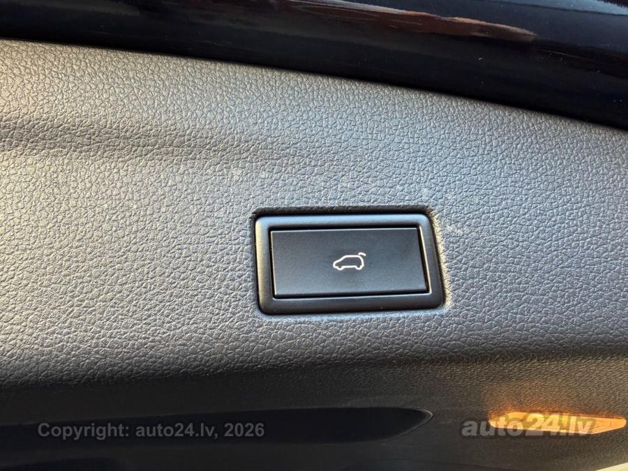 Melns SEAT Alhambra 2015 Tallina, ar dzinēja tilpumu 2.00 L un nobraukumu 0 tūkst. km par 9399 €, foto 25 vietnē AUTOMOTO.COM.LV