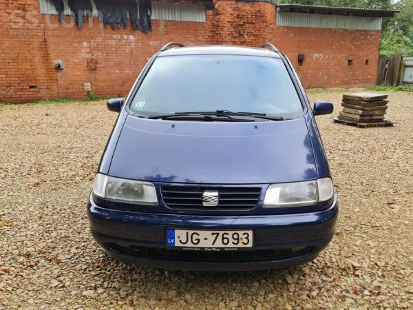 Blue SEAT Alhambra 1999 in Riga, with an engine capacity of 1.90 L and mileage of 245 thousand km for 1100 €, photo 2 on AUTOMOTO.COM.LV