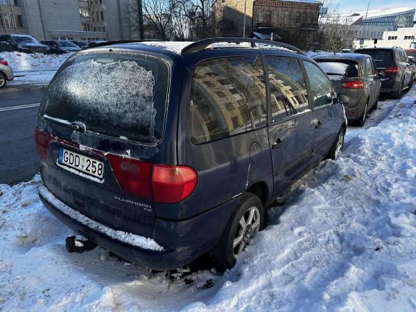 Zils SEAT Alhambra 2000 Viļņa, ar dzinēja tilpumu 1.90 L un nobraukumu 285 tūkst. km par 650 €, foto 3 vietnē AUTOMOTO.COM.LV
