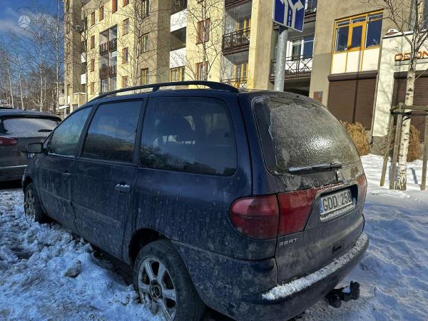 Zils SEAT Alhambra 2000 Viļņa, ar dzinēja tilpumu 1.90 L un nobraukumu 285 tūkst. km par 650 €, foto 4 vietnē AUTOMOTO.COM.LV