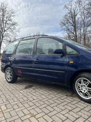 Blue SEAT Alhambra 2000 in Kraslava, with an engine capacity of 1.90 L and mileage of 477 thousand km for 850 €, photo 3 on AUTOMOTO.COM.LV