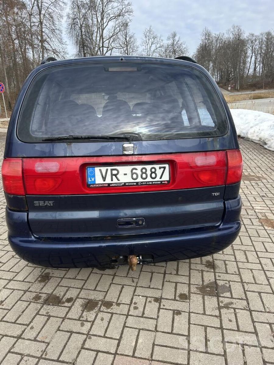 Blue SEAT Alhambra 2000 in Kraslava, with an engine capacity of 1.90 L and mileage of 477 thousand km for 850 €, photo 5 on AUTOMOTO.COM.LV